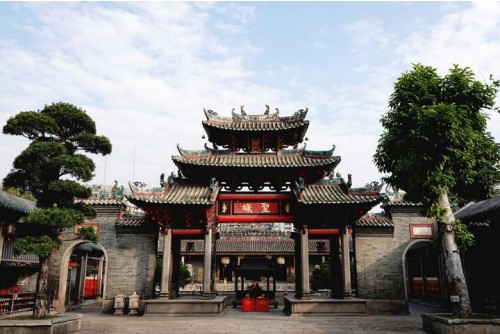 Guangzhou Private Day Trip to Foshan Visiting the Ancestral Temple ...